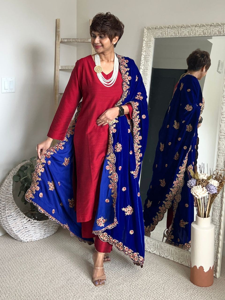 Velvet Dupatta with Gold Embroidery & Cutwork Border Dupatta Bazaar